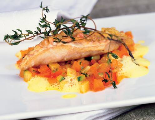 Rotbarbenfilet mit Peperonata Rezept - ichkoche.at