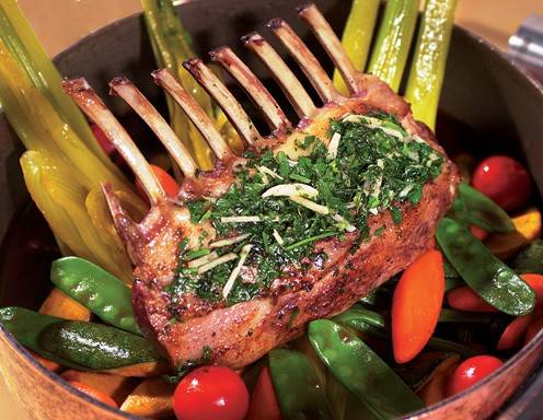 Lammkrone mit geschmortem Gemüse Rezept - ichkoche.at