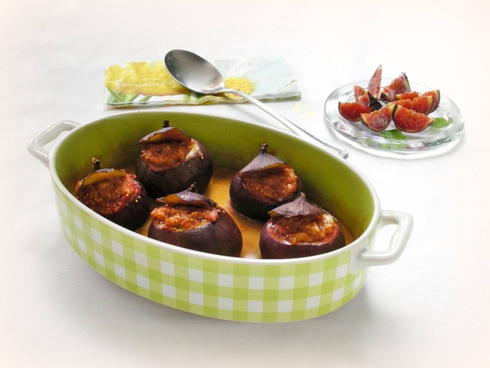 Gefüllte Feigen in Karamellsauce Rezept - ichkoche.de