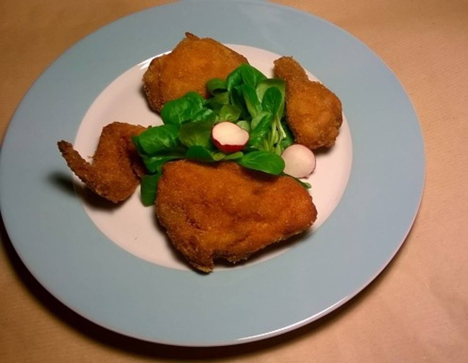 Knuspriges Backhendl Rezept - ichkoche.at