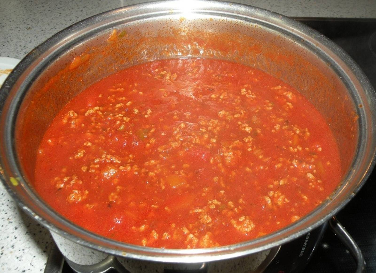 Tomatensauce mit Faschiertem Rezept - ichkoche.ch