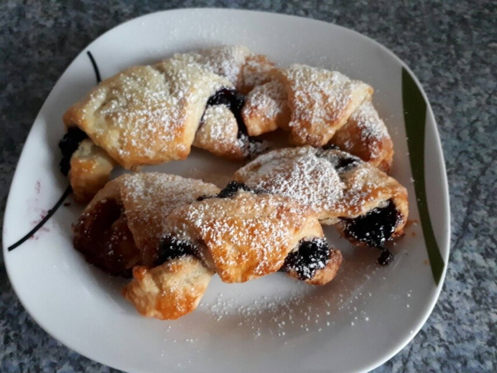 Marmeladekipferl Rezept - ichkoche.ch