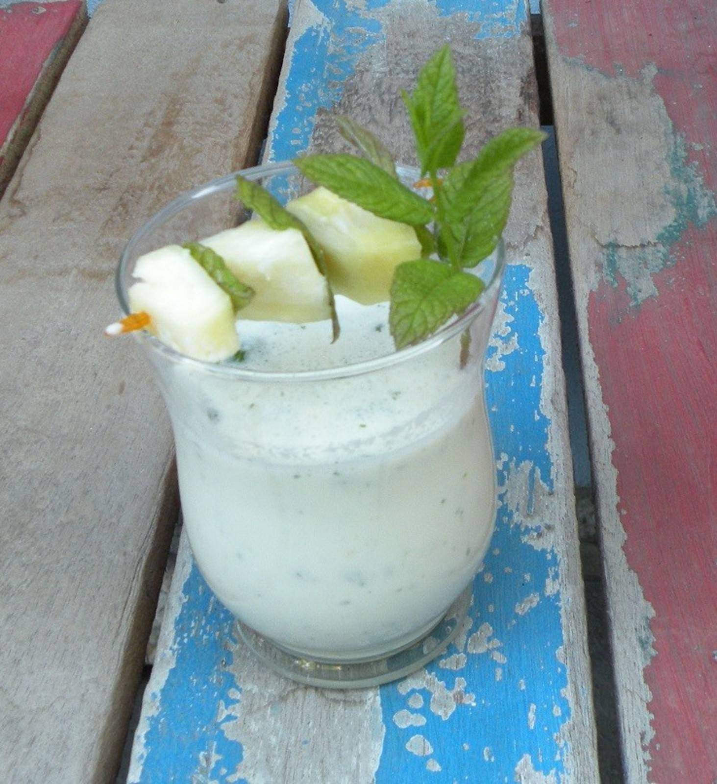 Ananas-Minze-Smoothie Rezept - ichkoche.ch