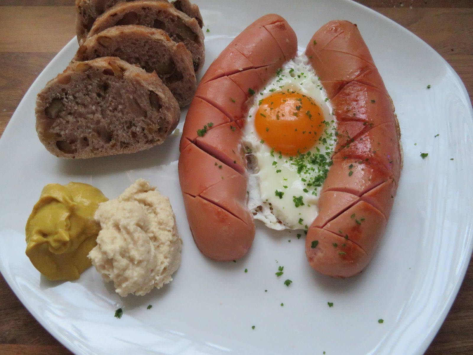 Dämmerschoppen-Knacker Rezept - ichkoche.de