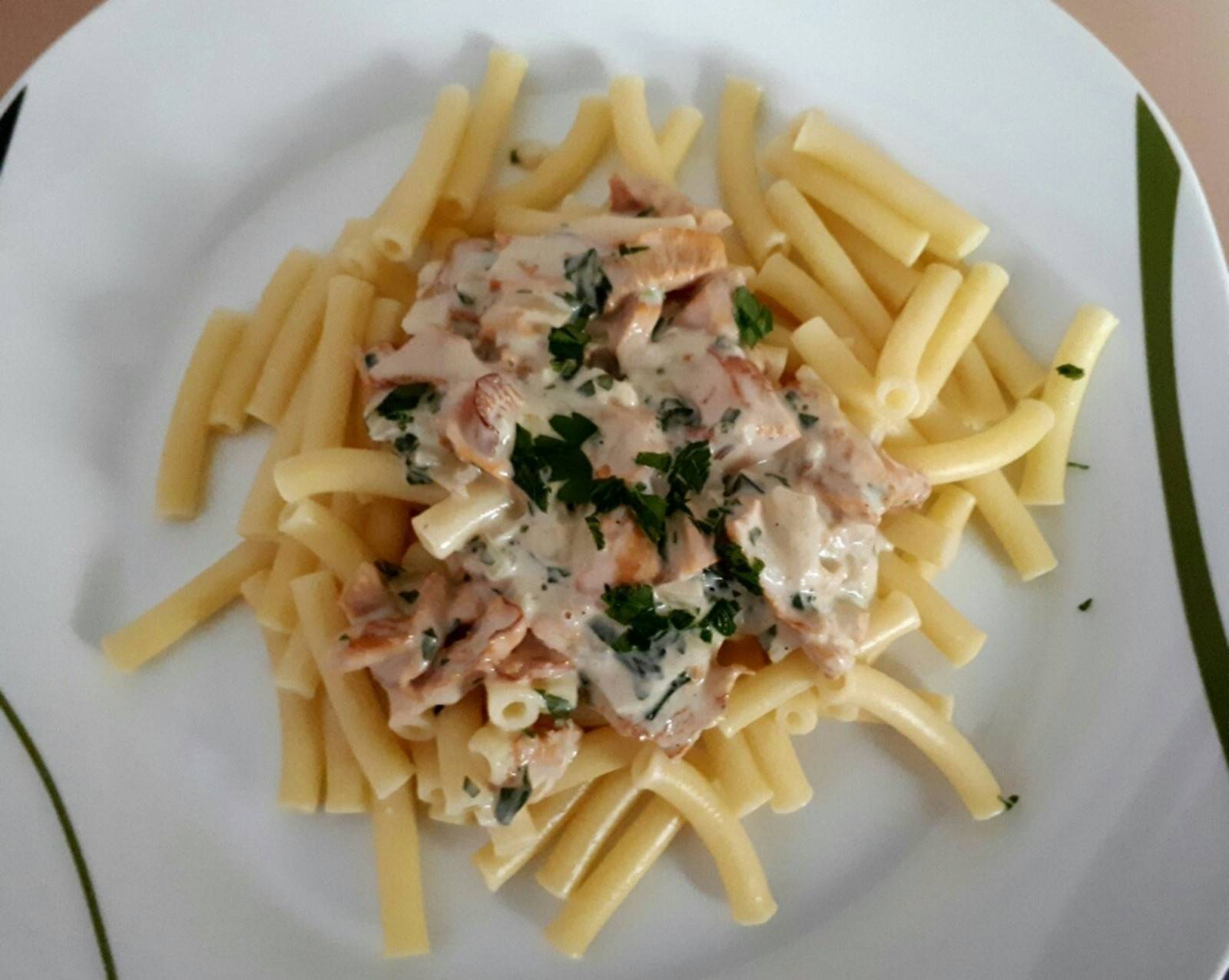 Maccheroncelli mit Eierschwammerlsauce Rezept - ichkoche.de
