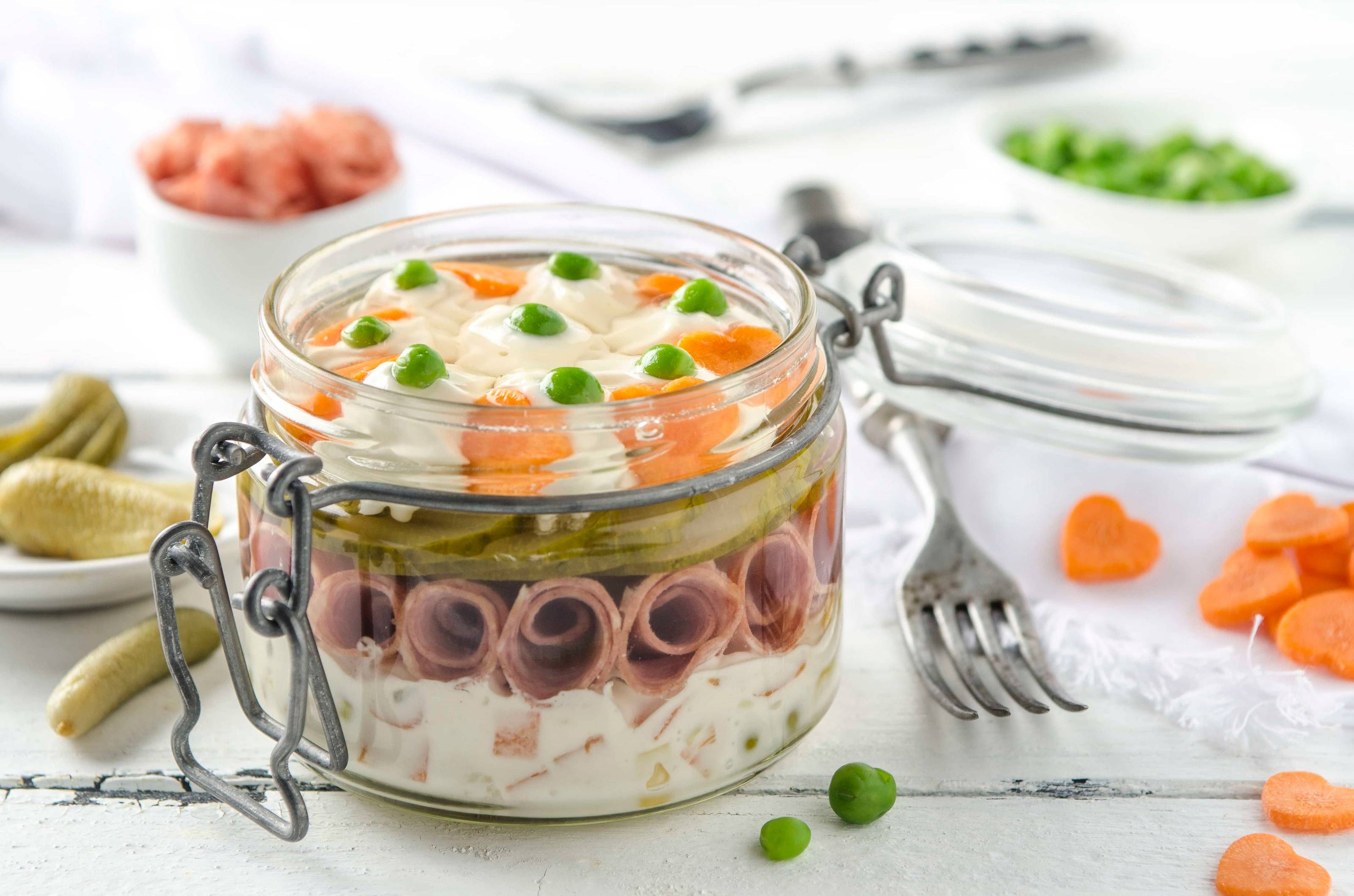 Gabelbissen mit Bergsteiger und Essiggurkerl Rezept - ichkoche