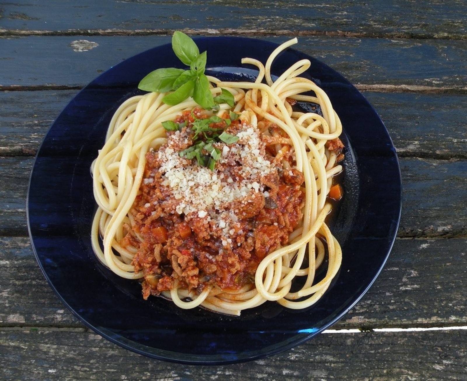 Spaghetti mit Ragout Rezept - ichkoche.de