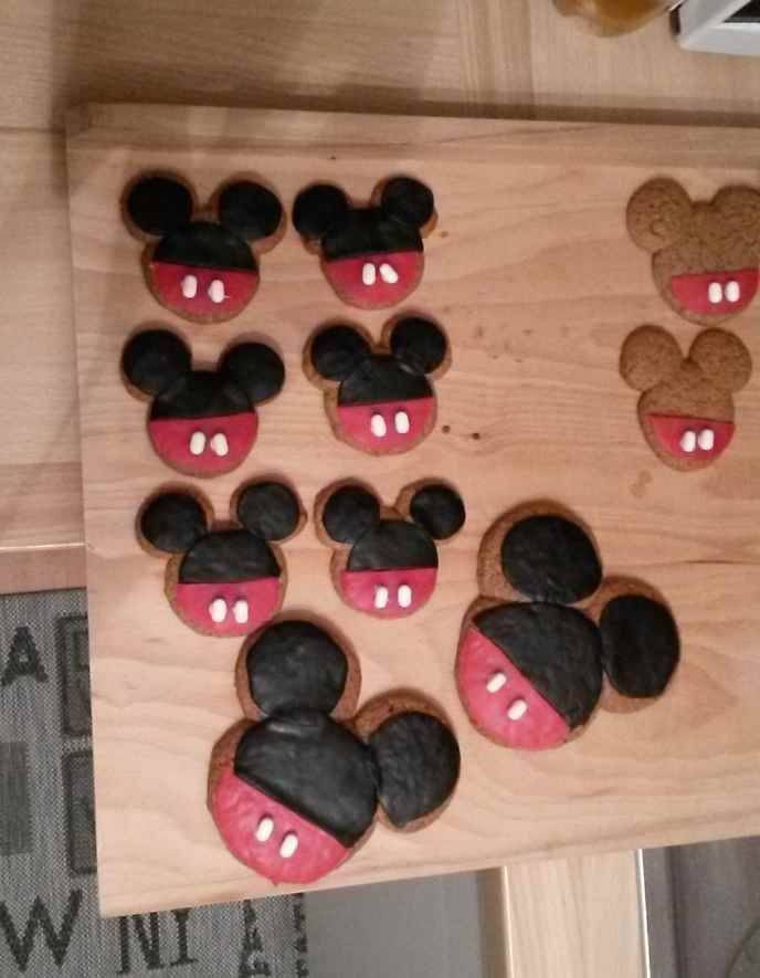 Mickey Mouse Lebkuchenkekse Rezept - ichkoche.de