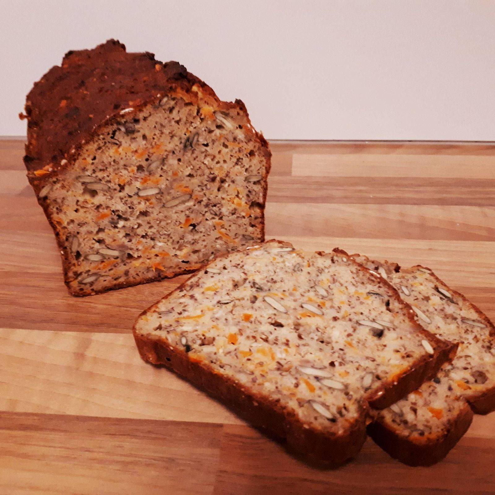Karotten-Körndlbrot Rezept - ichkoche.ch