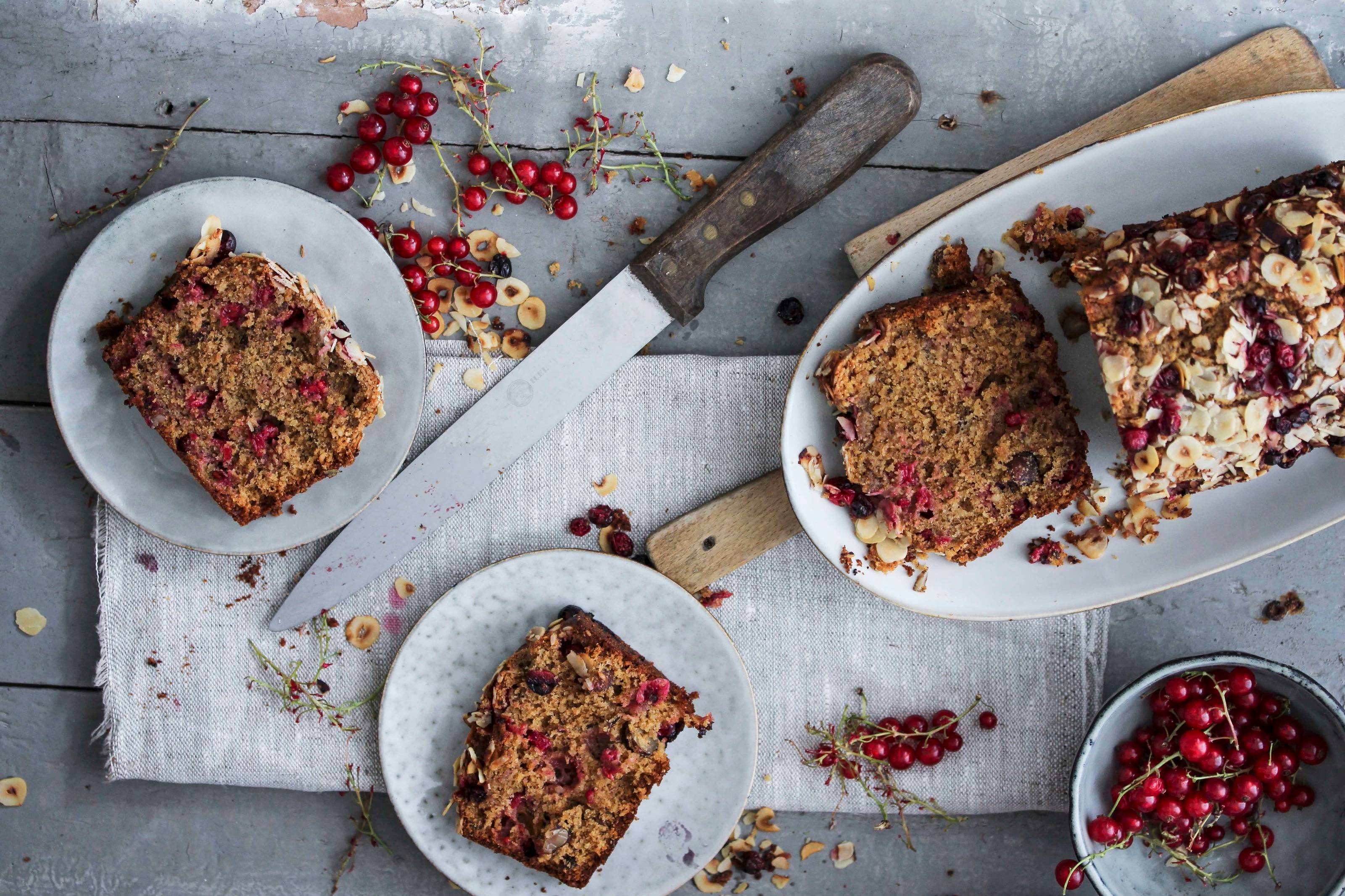 Brown-Butter-Ribisel-Kastenkuchen Rezept - ichkoche.de