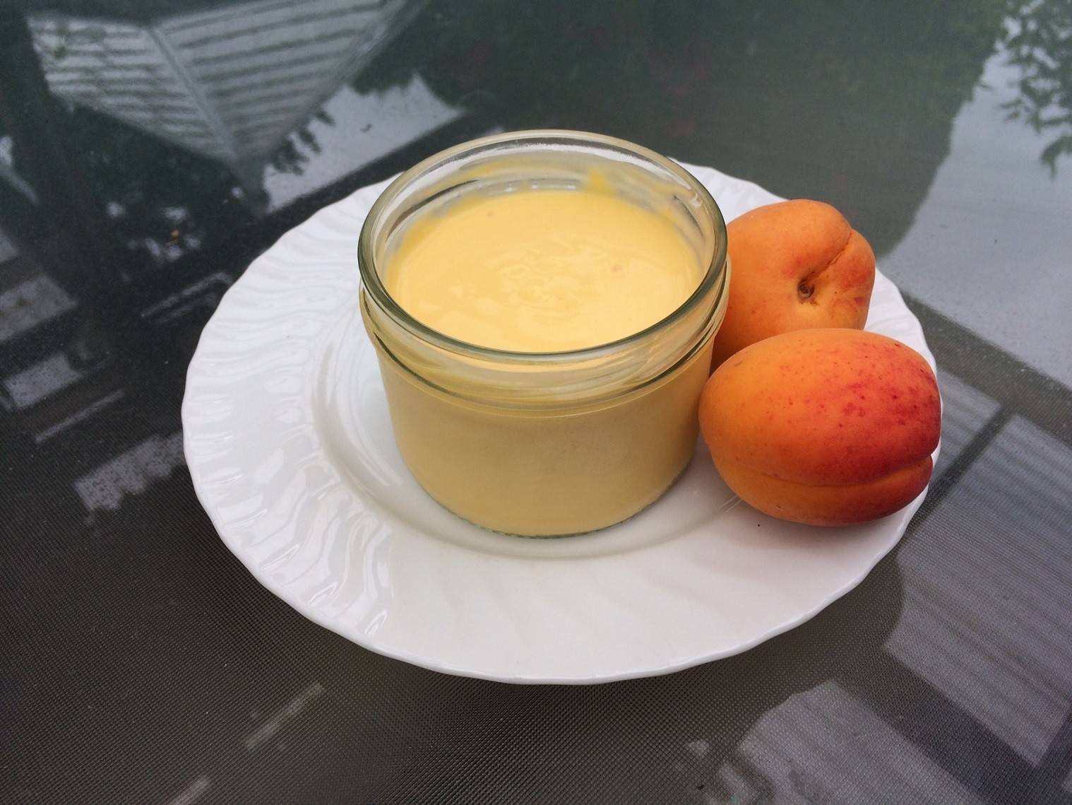 Joghurt mit Marillen Rezept - ichkoche.ch