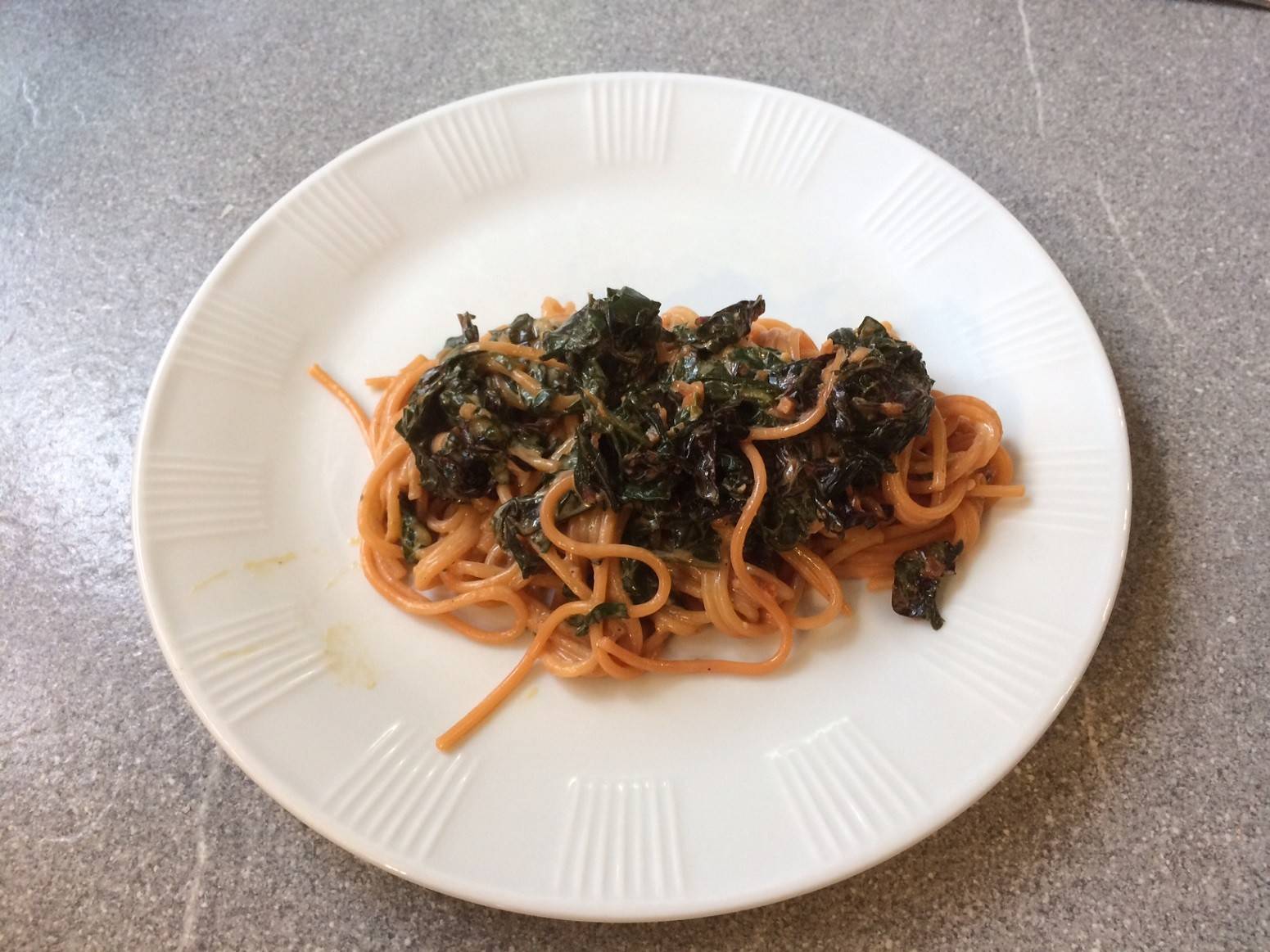 Mangold mit Spaghetti Rezept - ichkoche.de