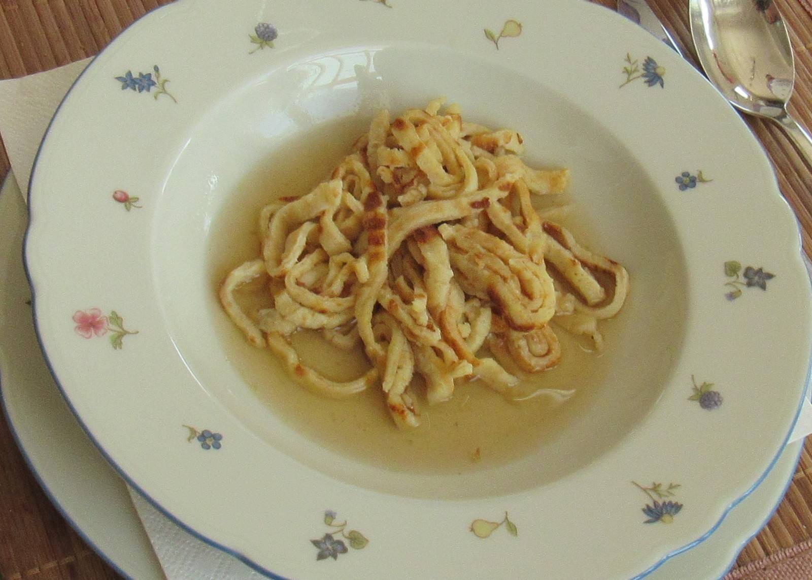 Klassische Frittaten Suppe Rezept - ichkoche.at