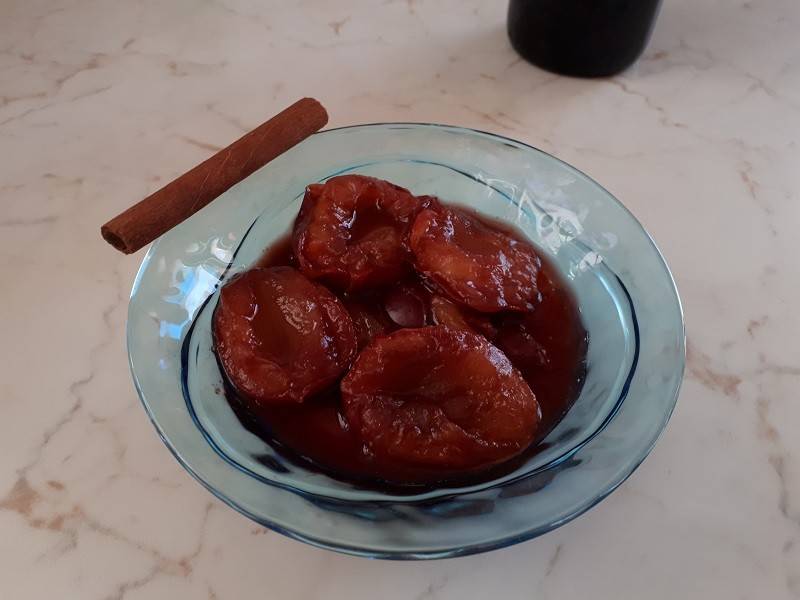 Rotweinzwetschken Rezept - ichkoche.ch