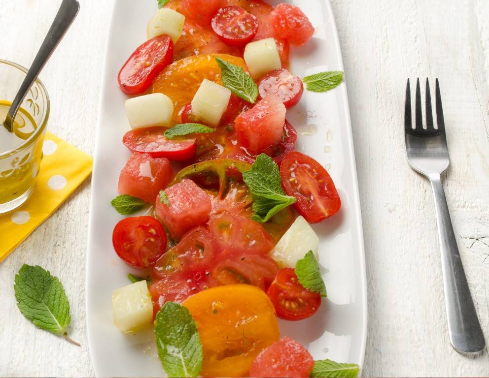 Wunderschone Tomate Melonen Salat Ebenbild