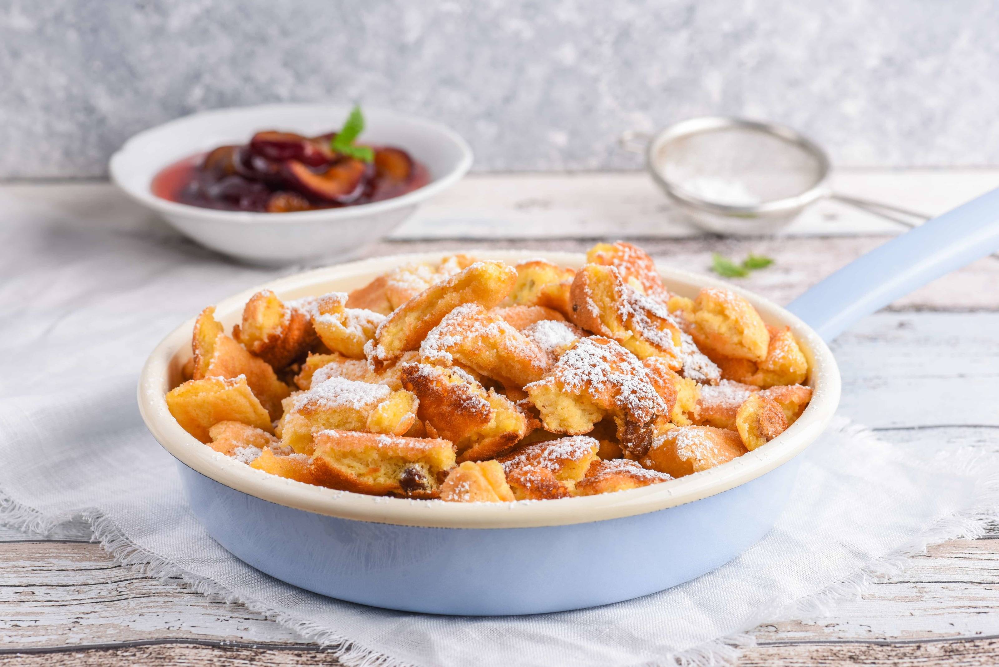Kaiserschmarren superschnell – Einfaches Rezept in 15 Minuten - ichkoche.de
