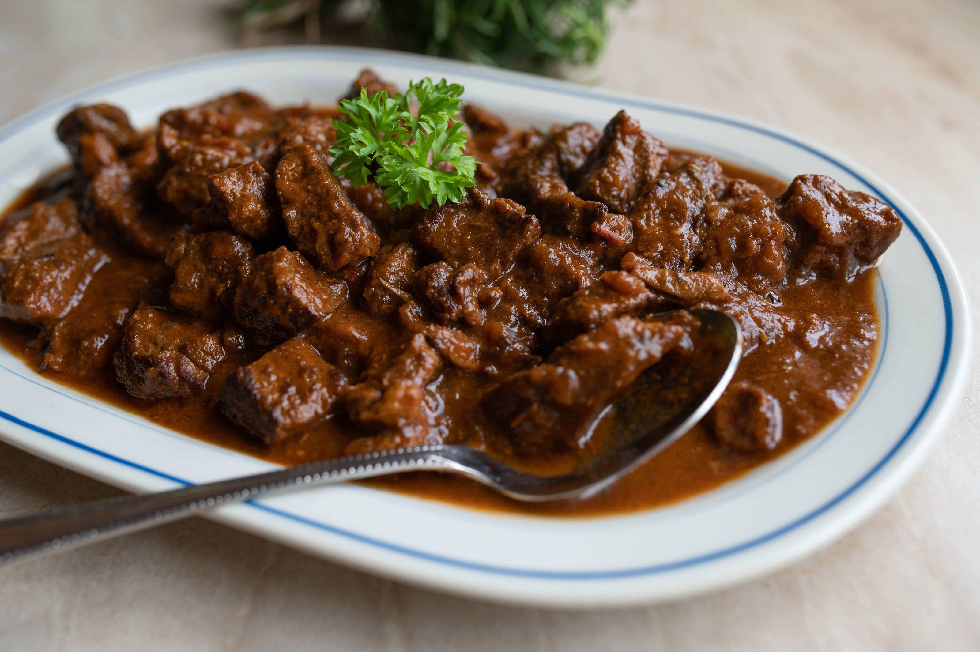 Rindsgulasch Rezept - ichkoche.at