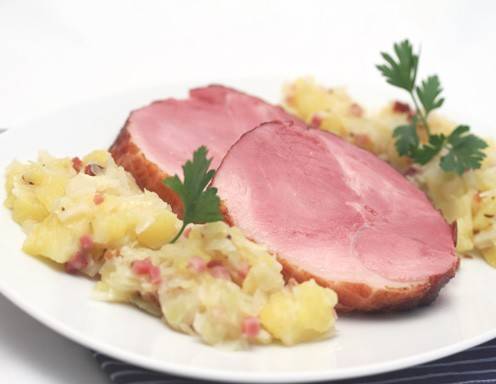 Geselchtes mit Erdäpfelkraut Rezept - ichkoche.at