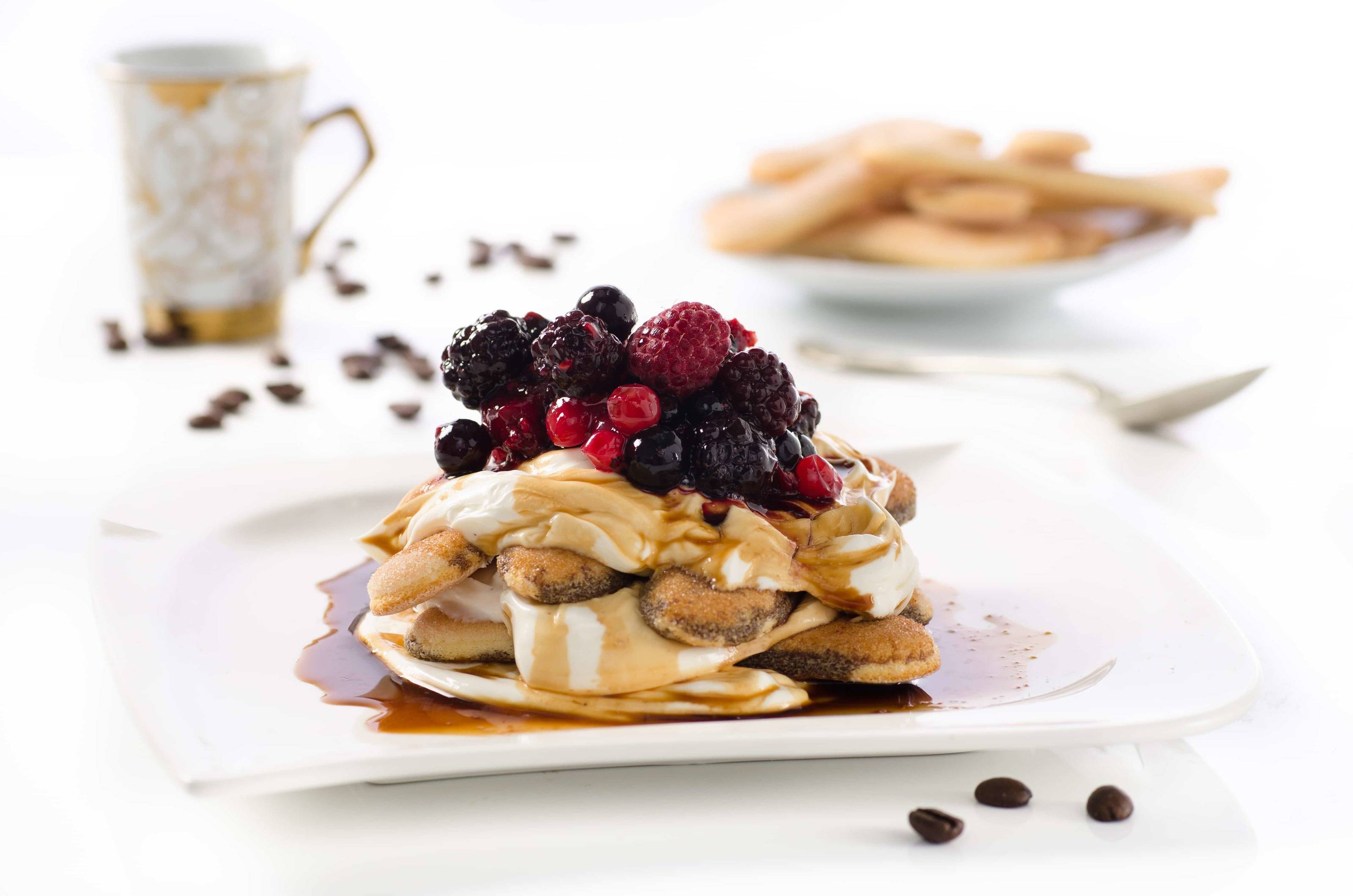 Schnelles Tiramisu mit Biskotten und Beeren Rezept - ichkoche.de