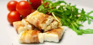 Schafkäse in Speck mit Salat Rezept - ichkoche.de