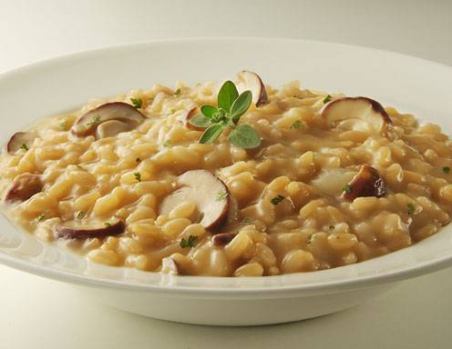 Risotto Pronto mit Steinpilzen, Wurst und Schafskäse Rezept - ichkoche.de