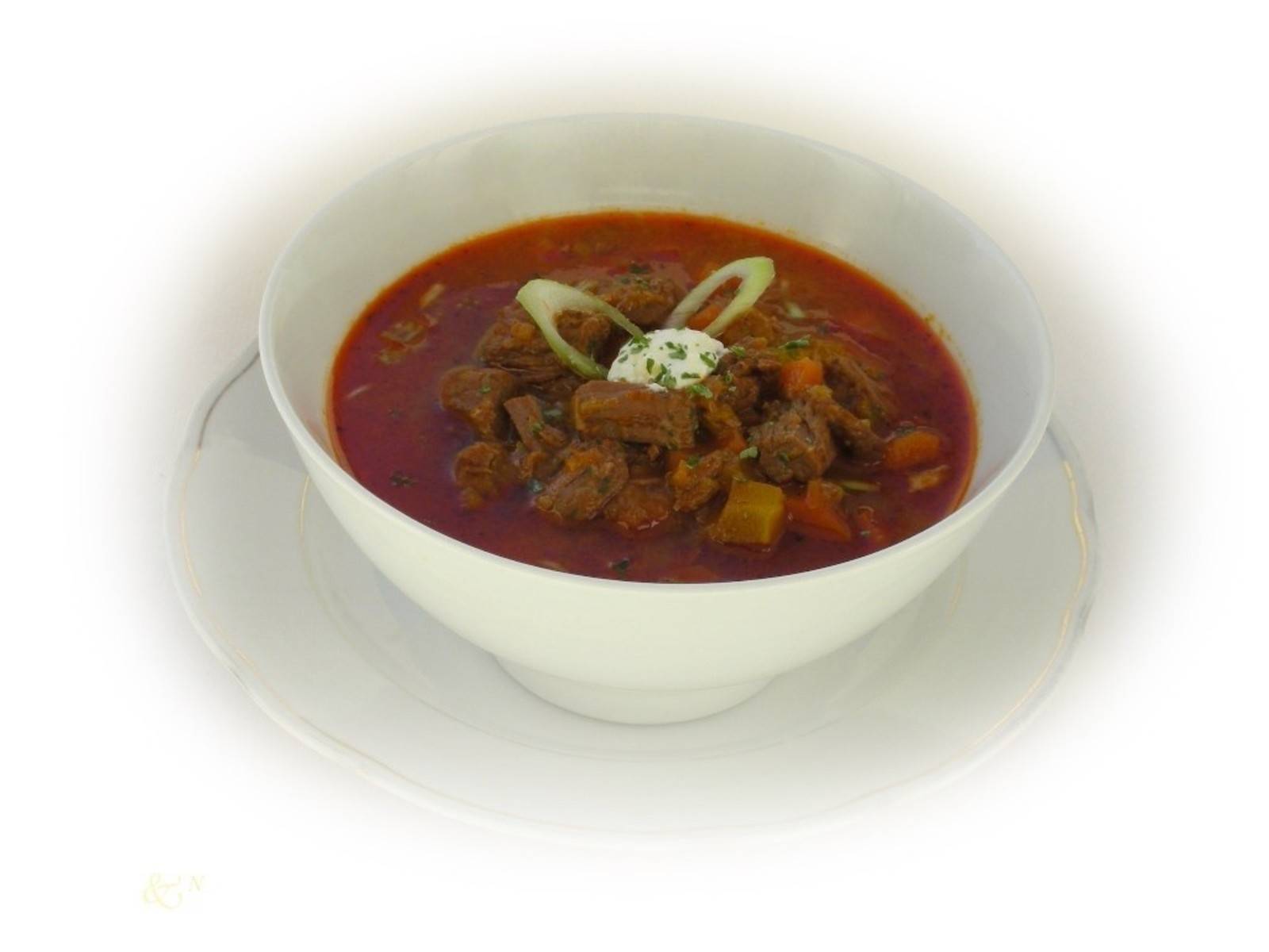 Herzhafte Gulaschsuppe Rezept - ichkoche.de