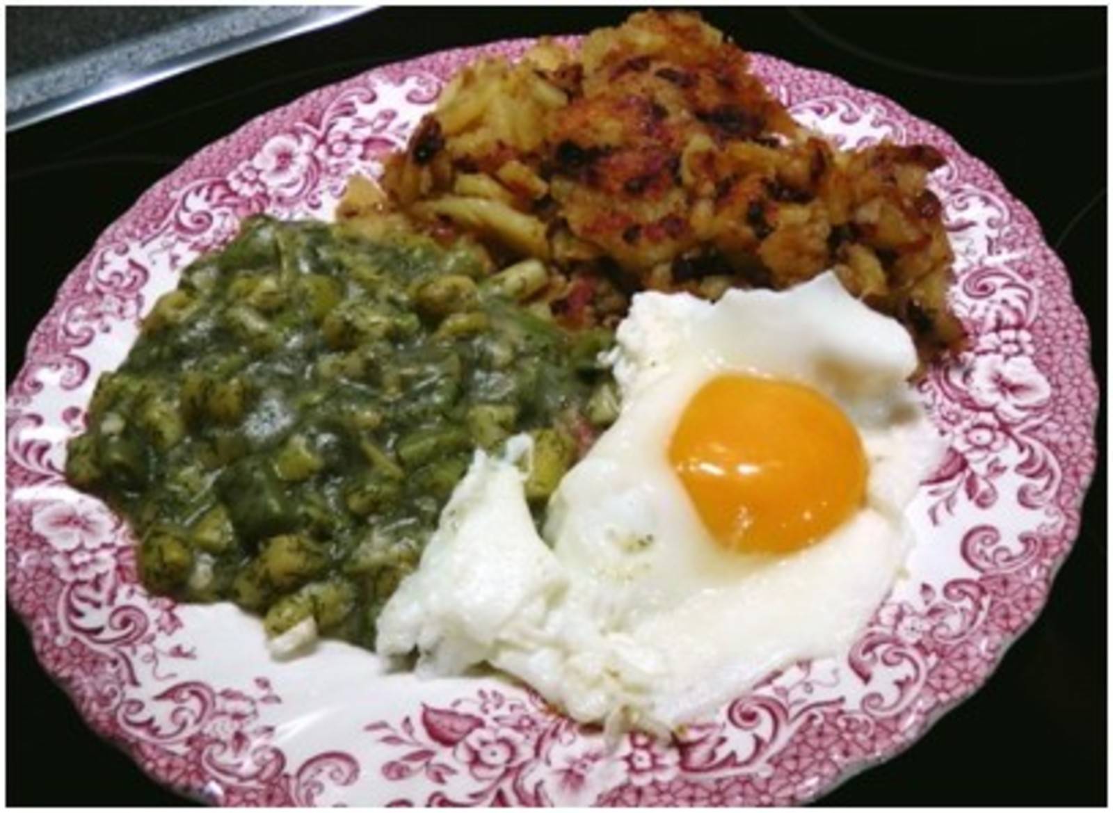 Röstkartoffeln mit Fisolen und Spiegelei Rezept - ichkoche.de