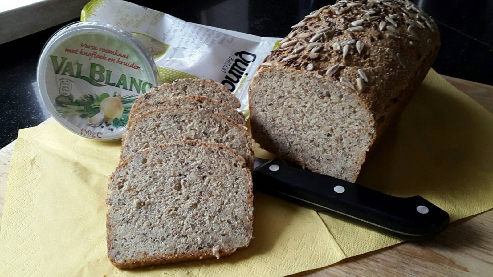 Quinoa-Vollkorn-Brot Rezept - ichkoche.ch
