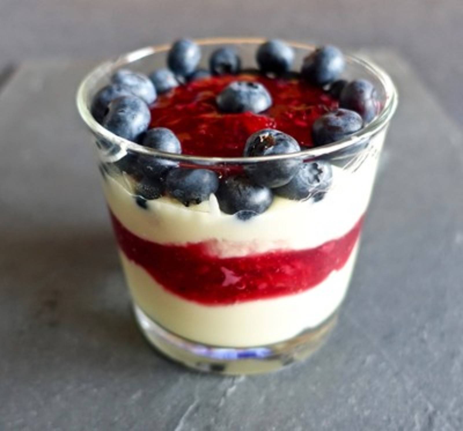 Vanillepuddingdessert Rezept - ichkoche.ch